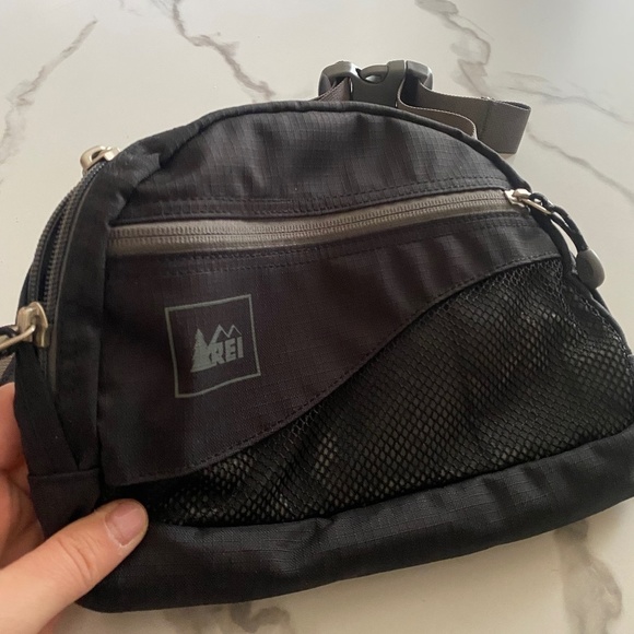 REI | Bags | Rei Large Black Belt Bag In Like New Condition | Poshmark